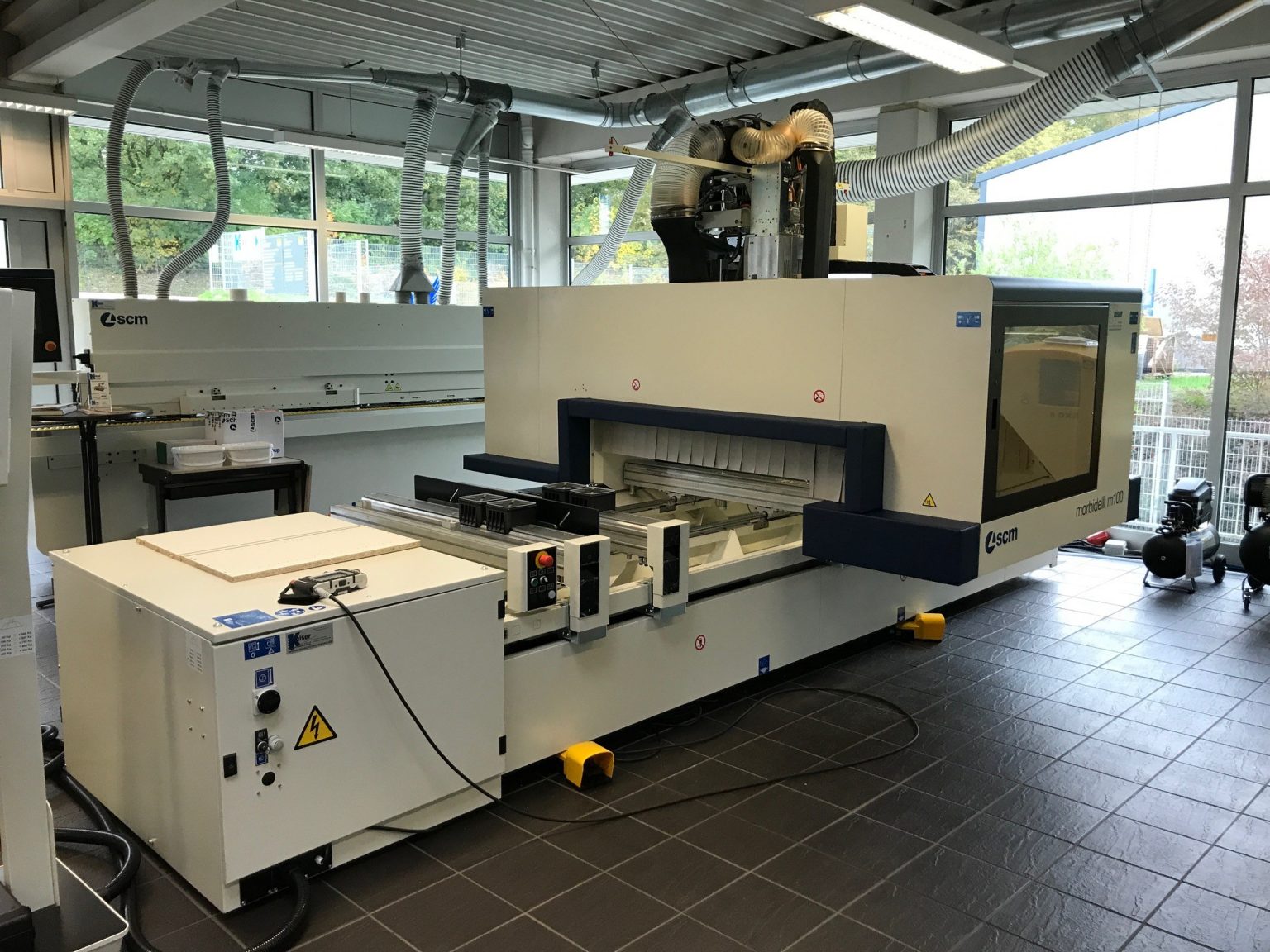 SCM – CNC morbidelli m100 als 3-Achs Maschine - Maschinen Kaiser